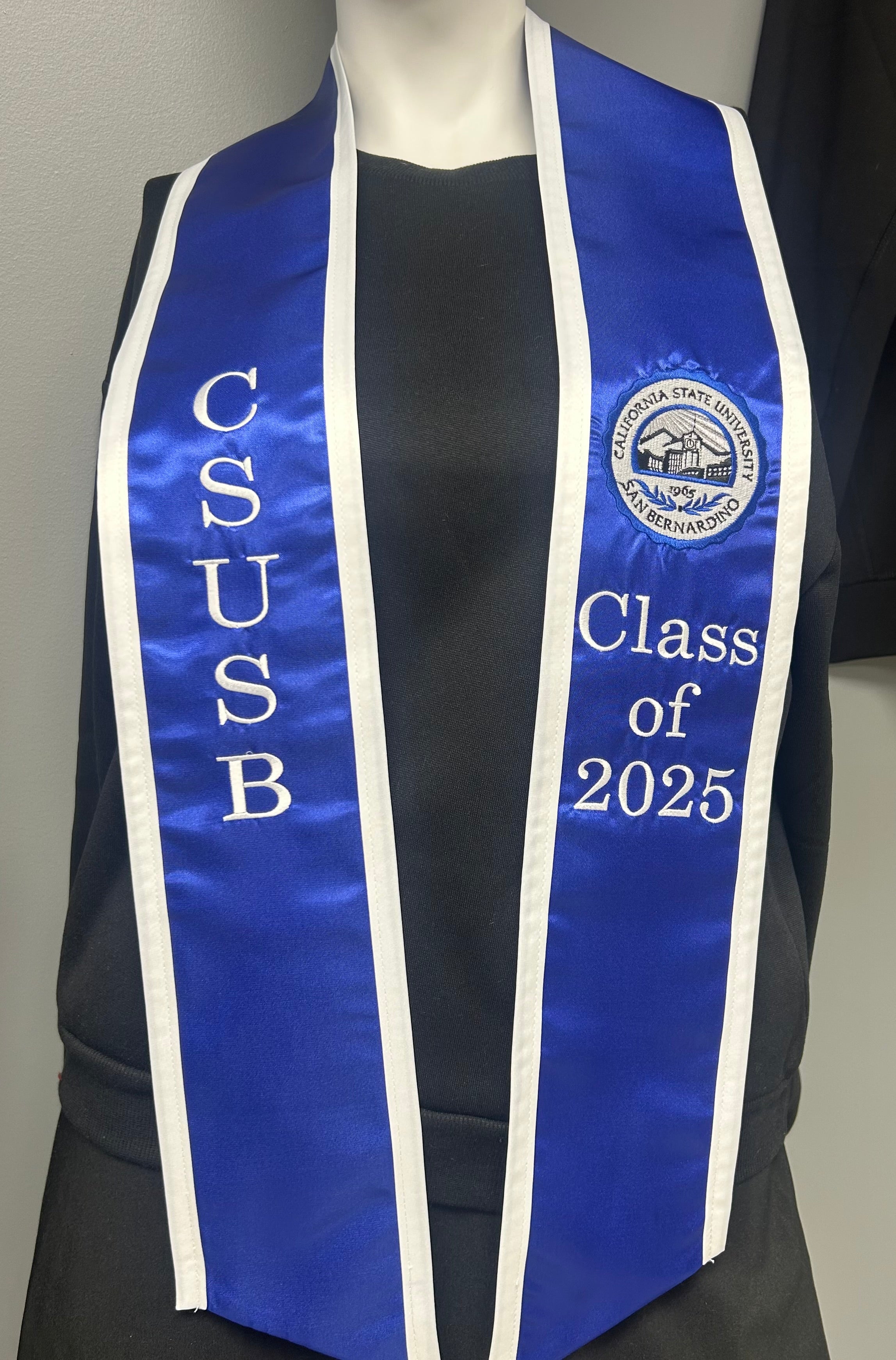 Graduation Stole CSUSB – Handcrafts by Alicia